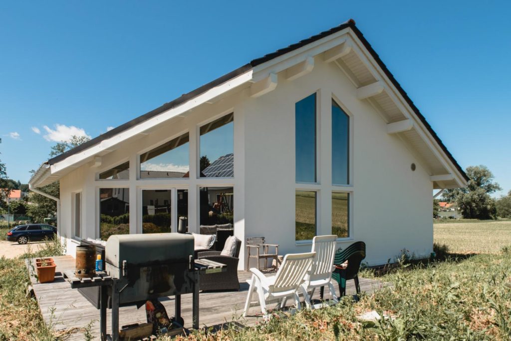 Classic timber-frame passive house - Domy Drewniane z Bali pod Klucz ...